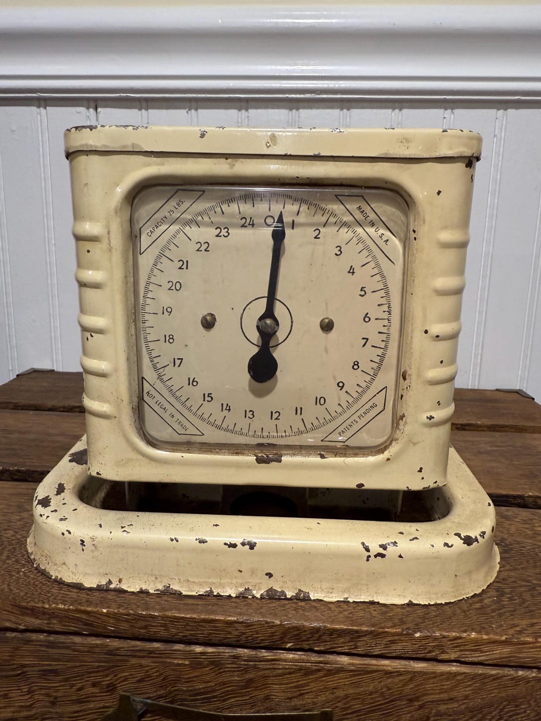 Vintage R.A. Hunter Scale Co. Kitchen Scale. It is a Spring-loaded With ...