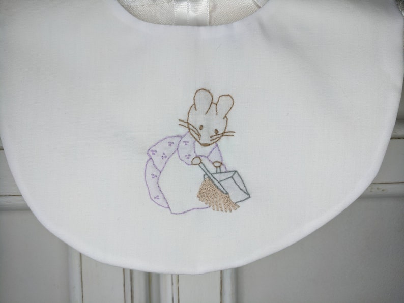 Beatrix Potter Baby Bib Hunka Munka Mouse Teething/drool - Etsy