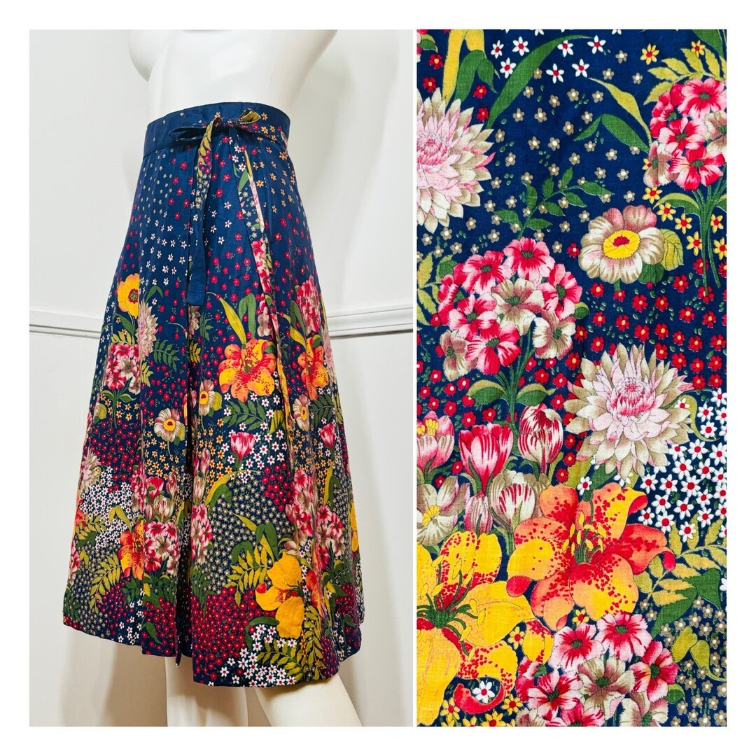 Small 1970s Vintage Navy Floral Wrap Skirt by Bennington Place - Etsy