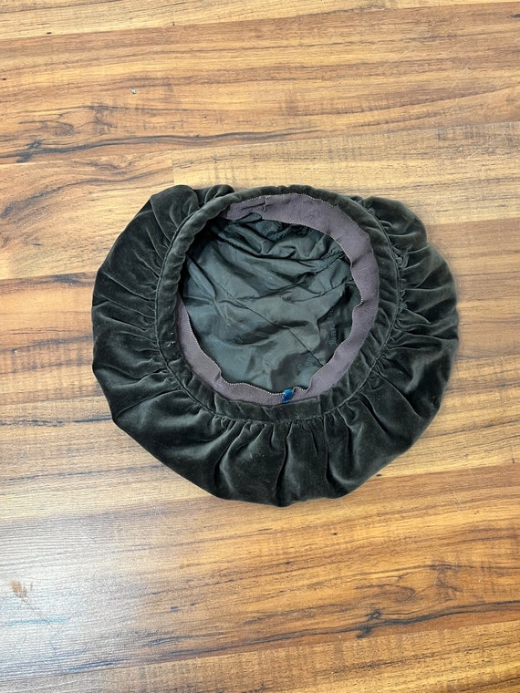 1960s Vintage Gray Velvet Tam by Lawrence of London - Gem