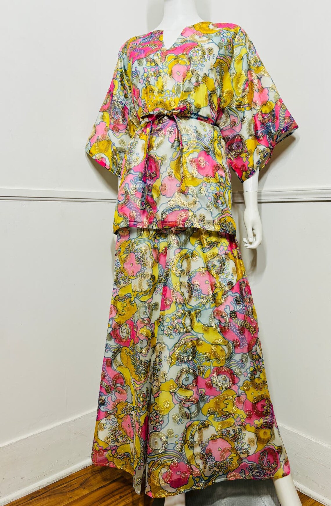 Extra Large 1960s Vintage Psychedelic Brocade Tunic and Palazzo Pants ...