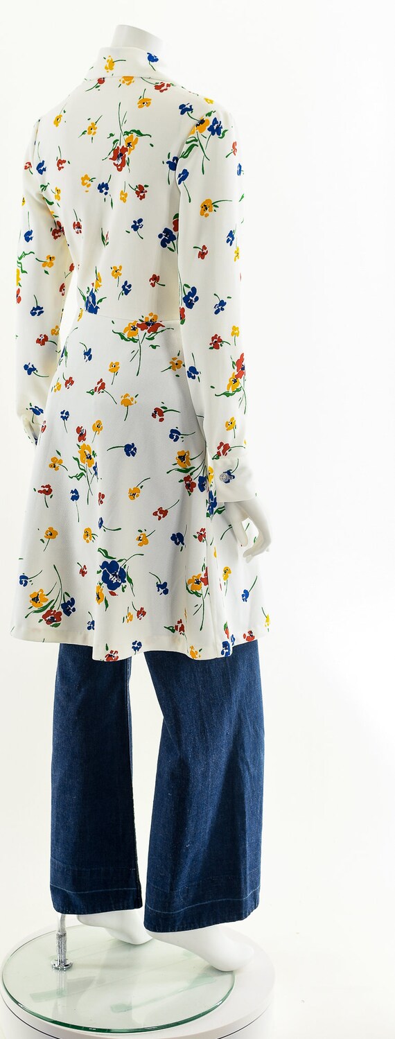 rainbow flower duster,vintage duster dress,white flor… - Gem