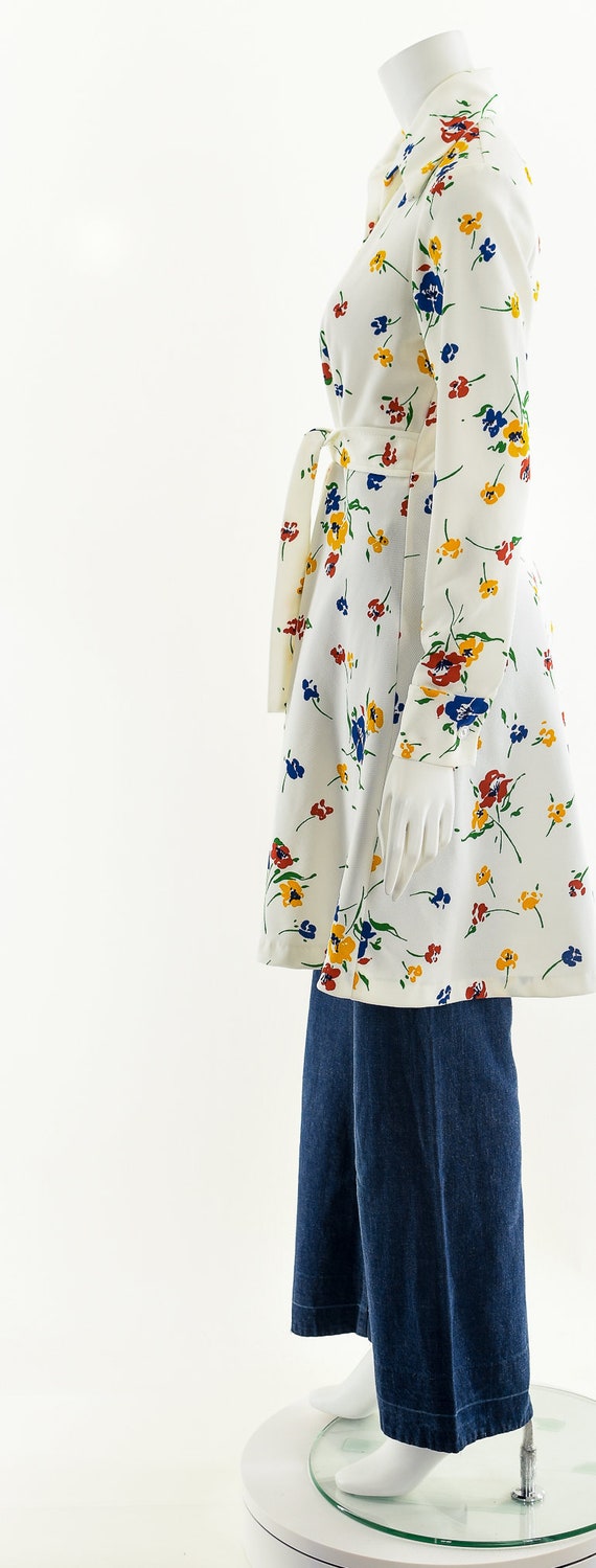 rainbow flower duster,vintage duster dress,white flor… - Gem