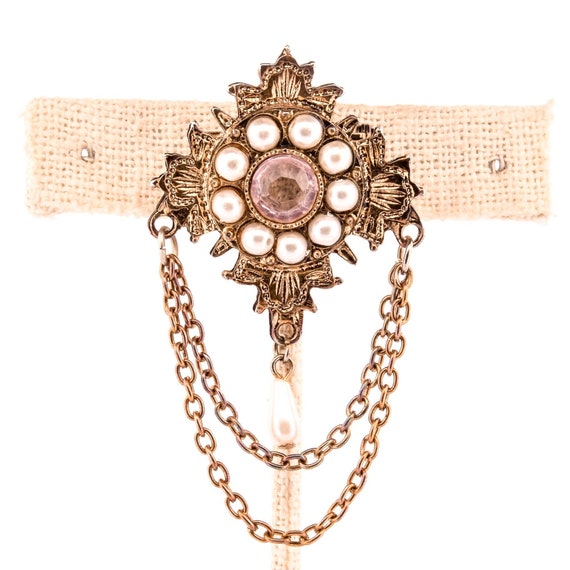 Victorian Regency Inspired Brooch - Gem