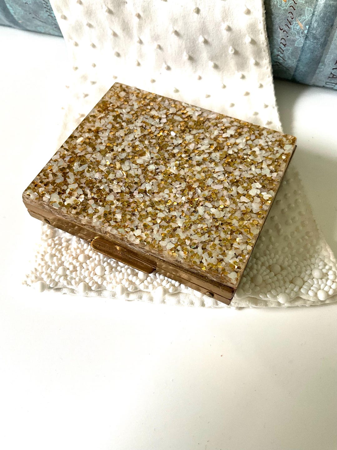 Vintage Gold Confetti Lucite Powder Compact, 1950s Cosmetic Ornate ...