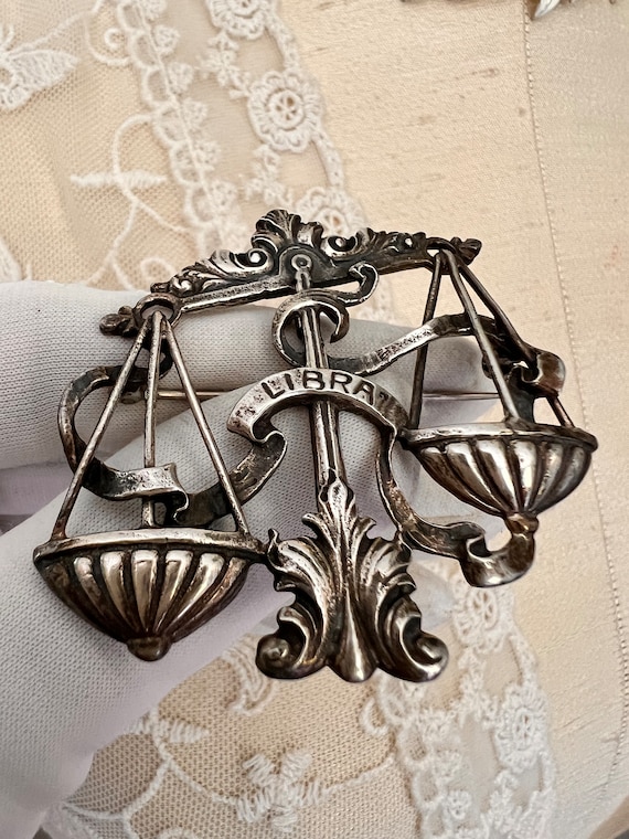 vintage libra sign of - Gem