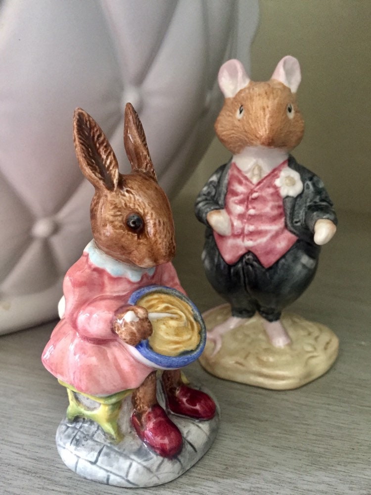 Art & Collectibles Made in England Vintage Royal Doulton Figurine Cute ...