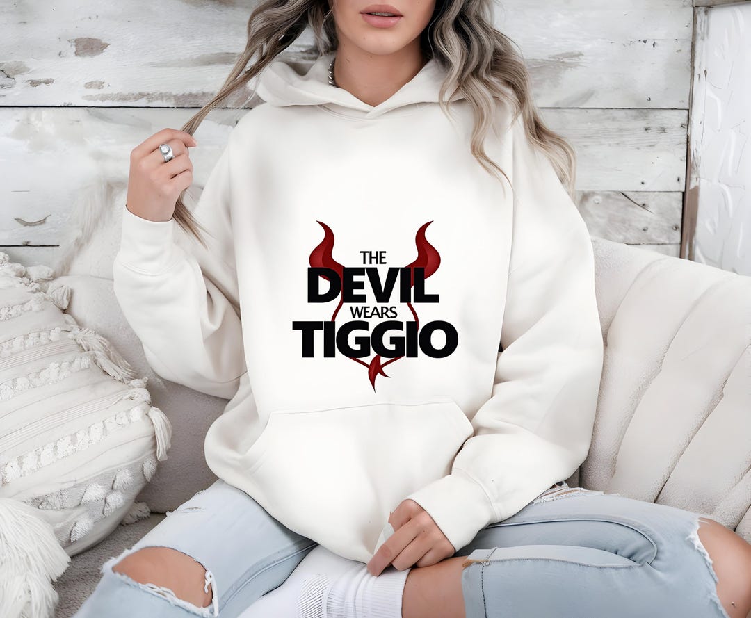 The Devil Wears Tiggio Hoodie, Trendy Unisex Sweatshirt, Fashionable ...