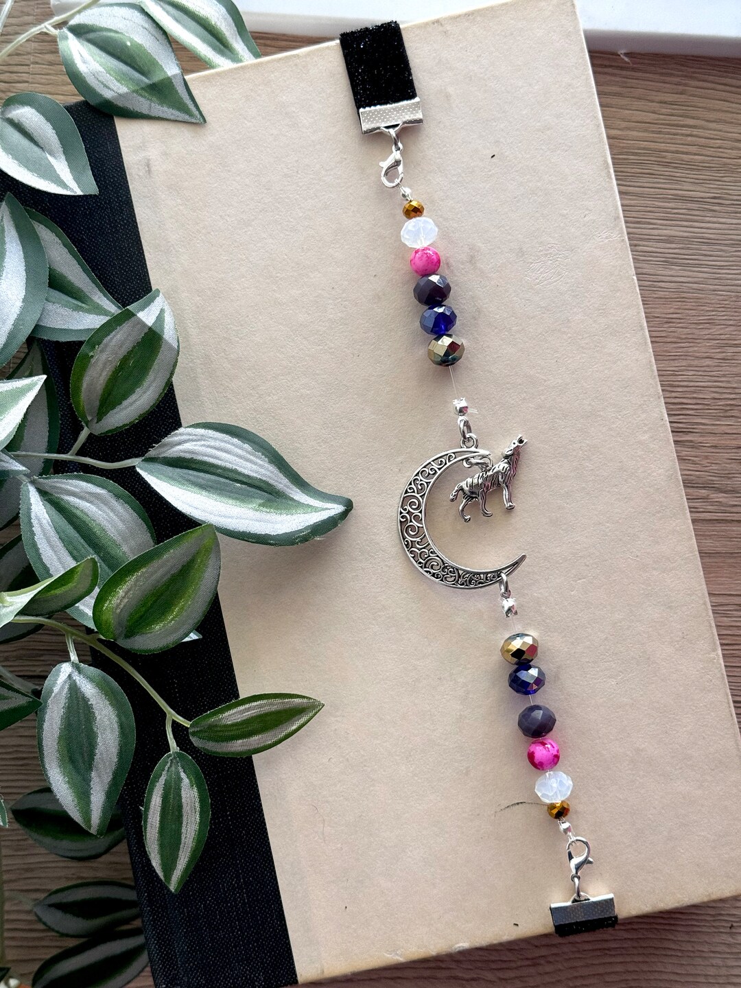 Crescent City Light It up Danika Fendyr Pack of Devils Wolf Stretch ...