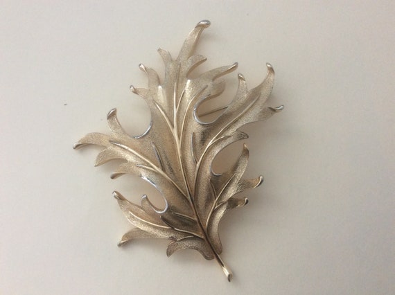 Trifari leaf brooch store