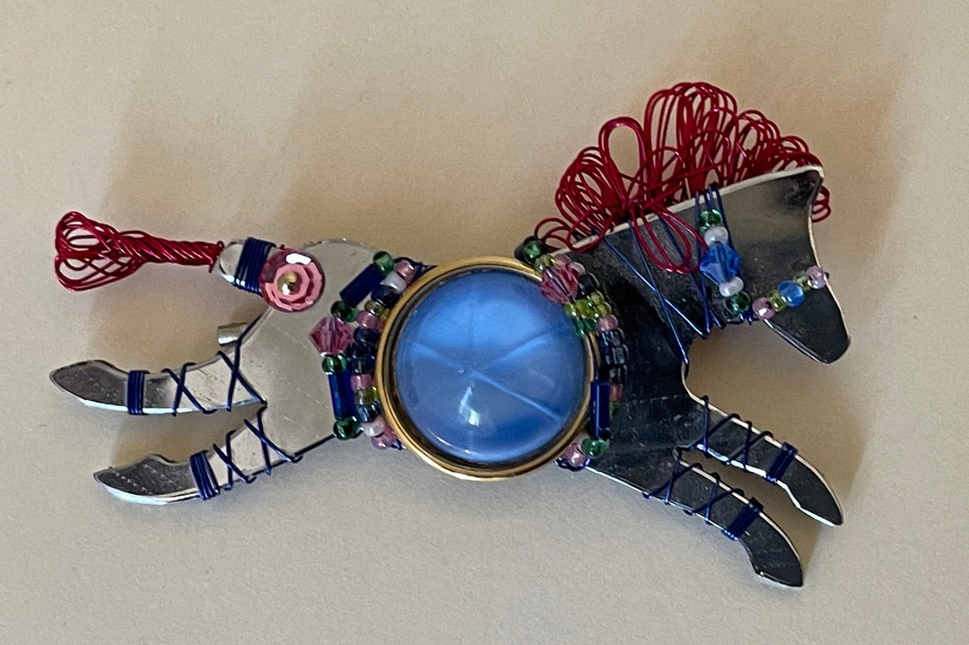 Liztech Horse Brooch Faux Sapphire Glass, Crystals, Seed Beads, Wire ...