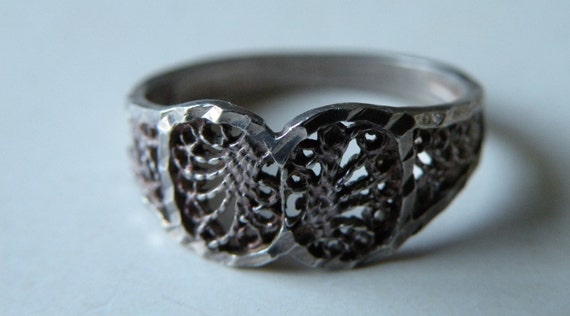 Handmade Sterling silver filigree ring size 8-8.25 - Gem