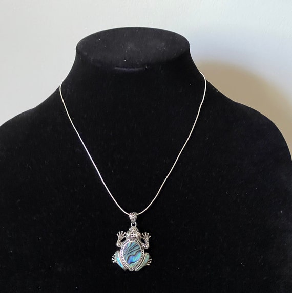 ATI Sterling silver 925 abalone shell frog pendant wi… - Gem
