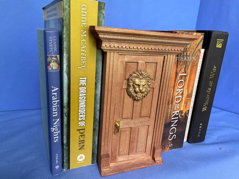 Narnia Wardrobe Book Nook: Handmade Lion, Witch & Wardrobe Scene ...