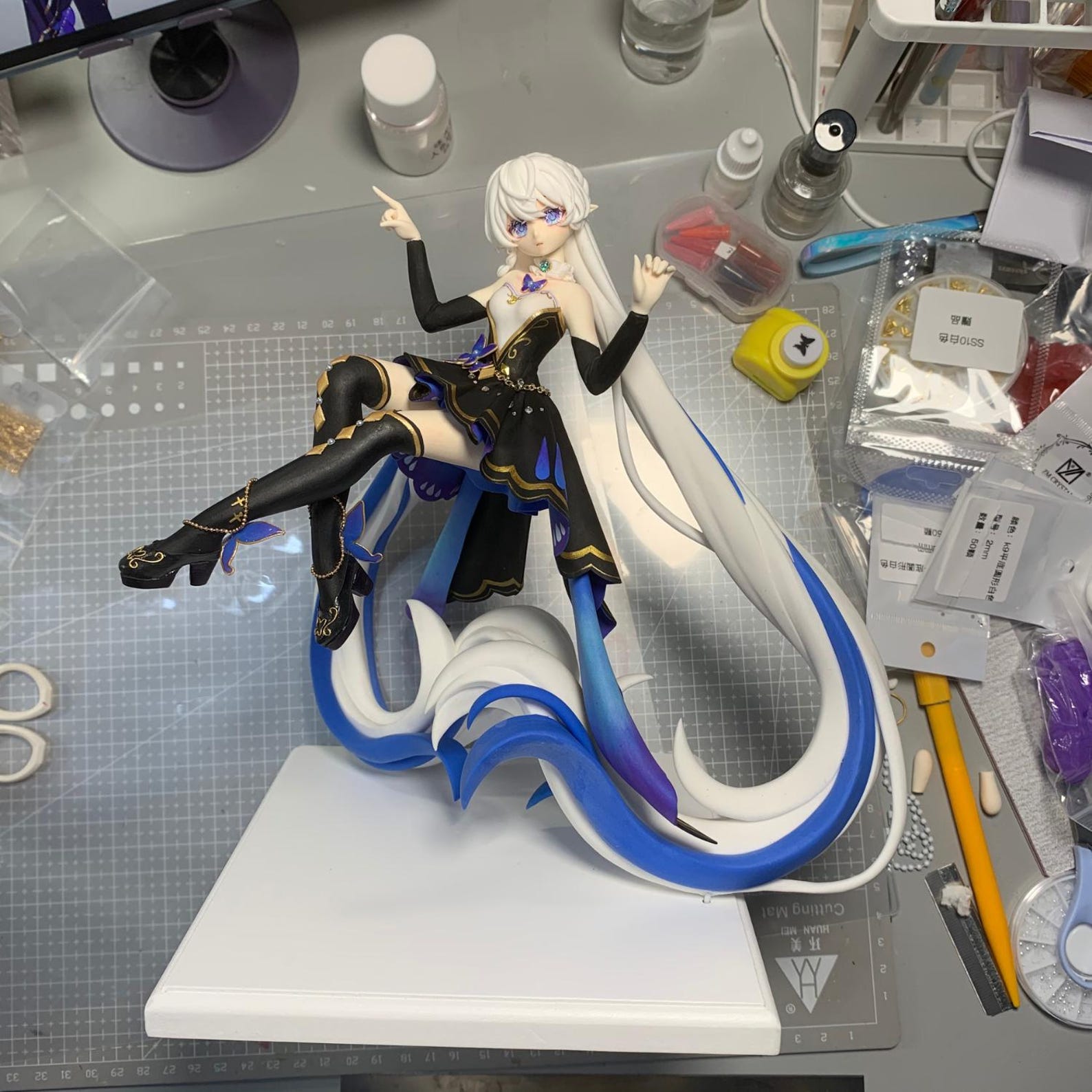 Figura de arcilla a escala personalizada - Encargo de figura de arcilla ...