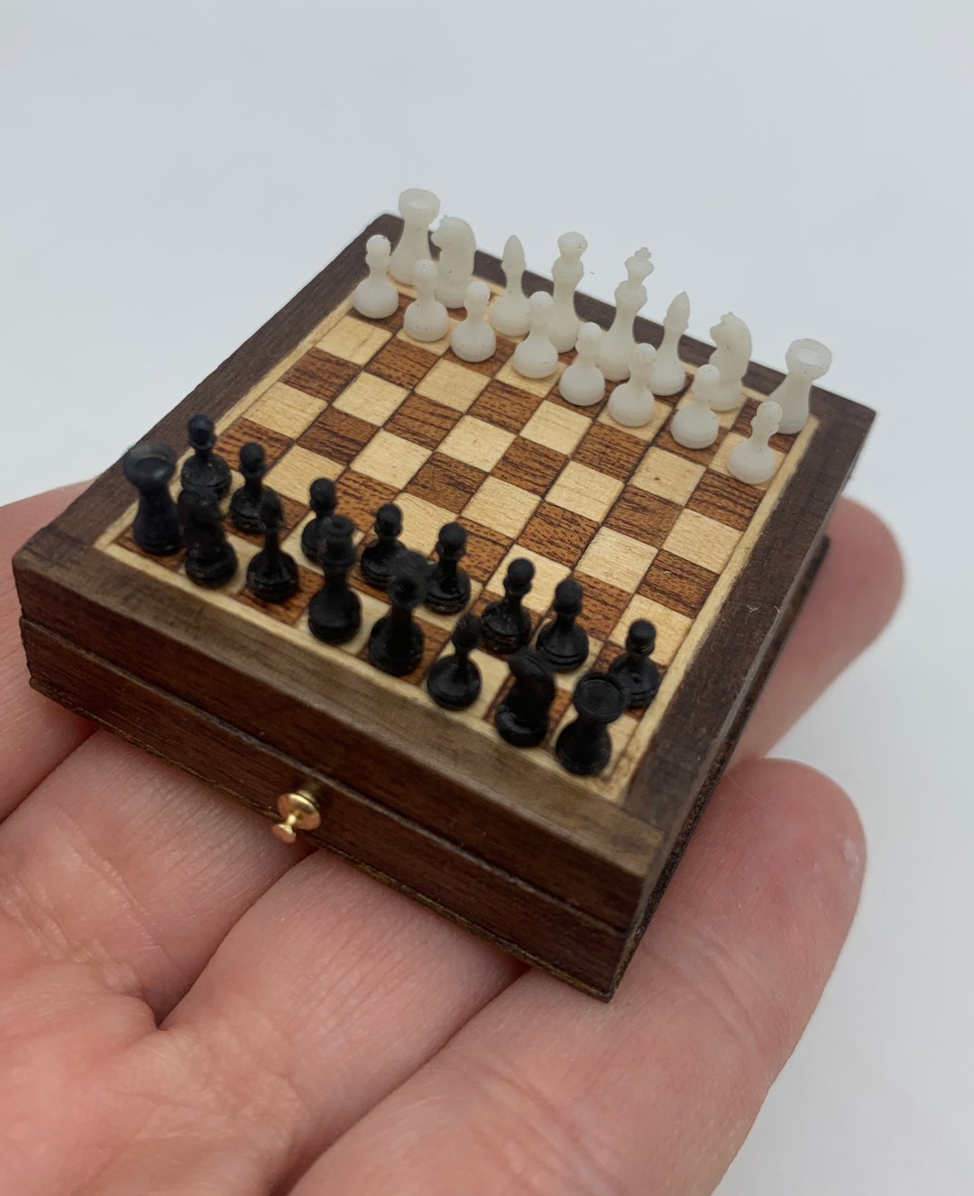Dollshouse Miniature Chess, One Inch 1:12 Scale Furniture, Dollshouse ...