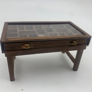Dollshouse Miniature Furniture, One Inch 1:12 Scale Table, Dollshouse ...