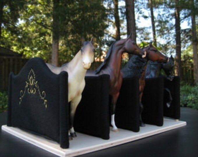 STABLE STALLS Display - Model Horse Display Shelf 4 Stall Display Unit ...
