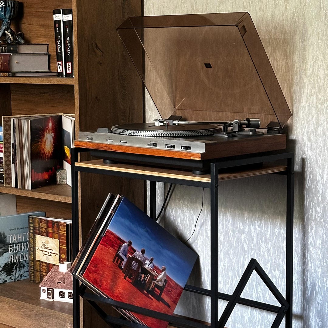 Metal and Wood Record Player Table, Stylish Turntable Stand With LP ...