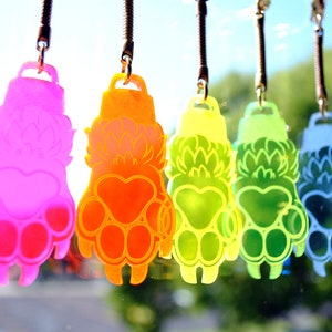 Mini Glow Paw Keychain / UV Glowing Furry Fandom Paws - Etsy