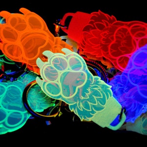 Mini Glow Paw Keychain / UV Glowing Furry Fandom Paws - Etsy