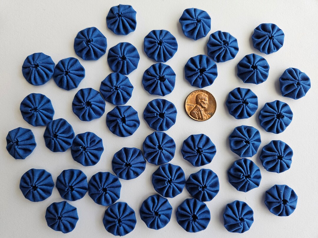 Blue Fabric Yo Yos: 40 Cotton Blend Applique Embellishments (3/4 Inch ...