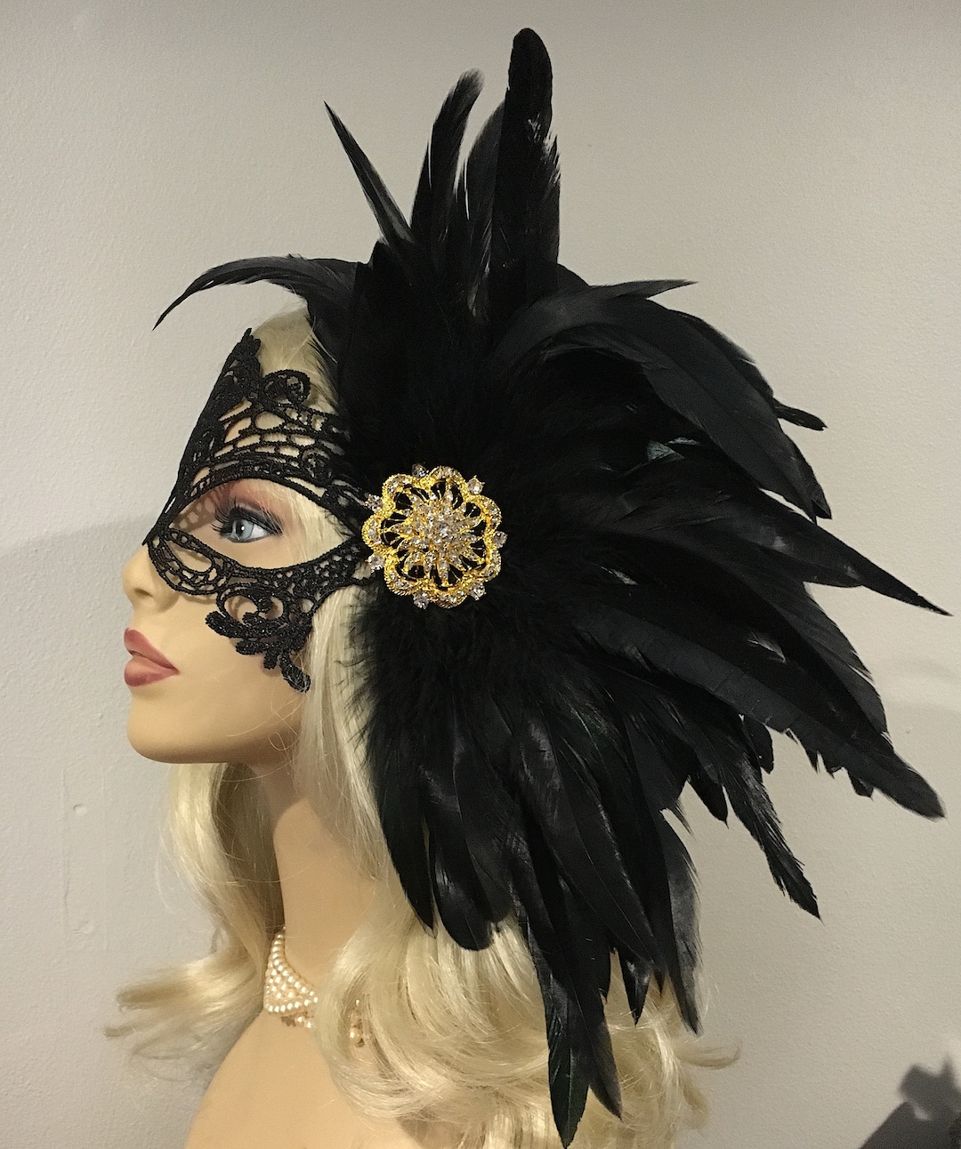 Black Lace Masquerade Mask With Natural Feathers Gold Brooch - Etsy