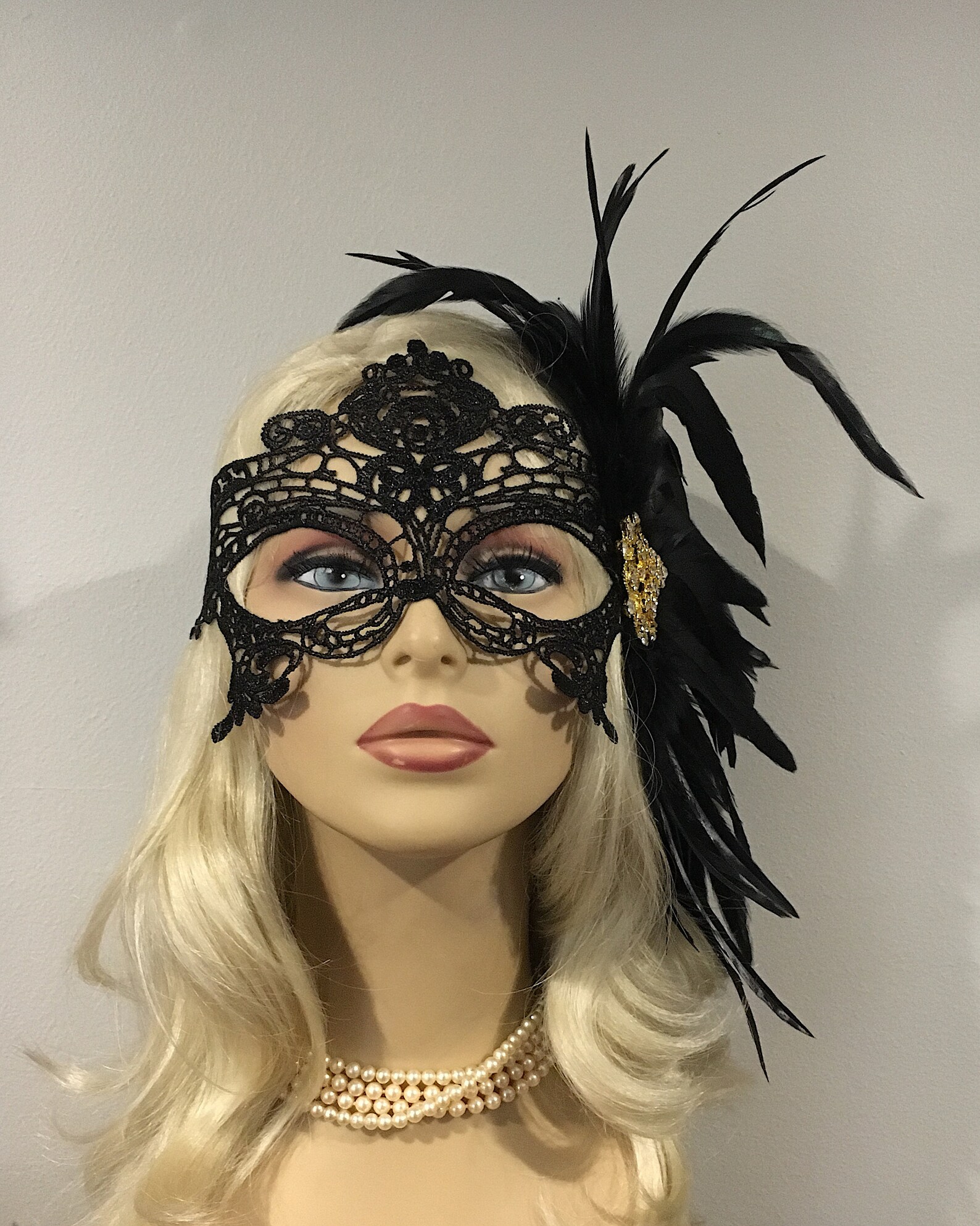 Black Lace Masquerade Mask With Natural Feathers Gold Brooch - Etsy