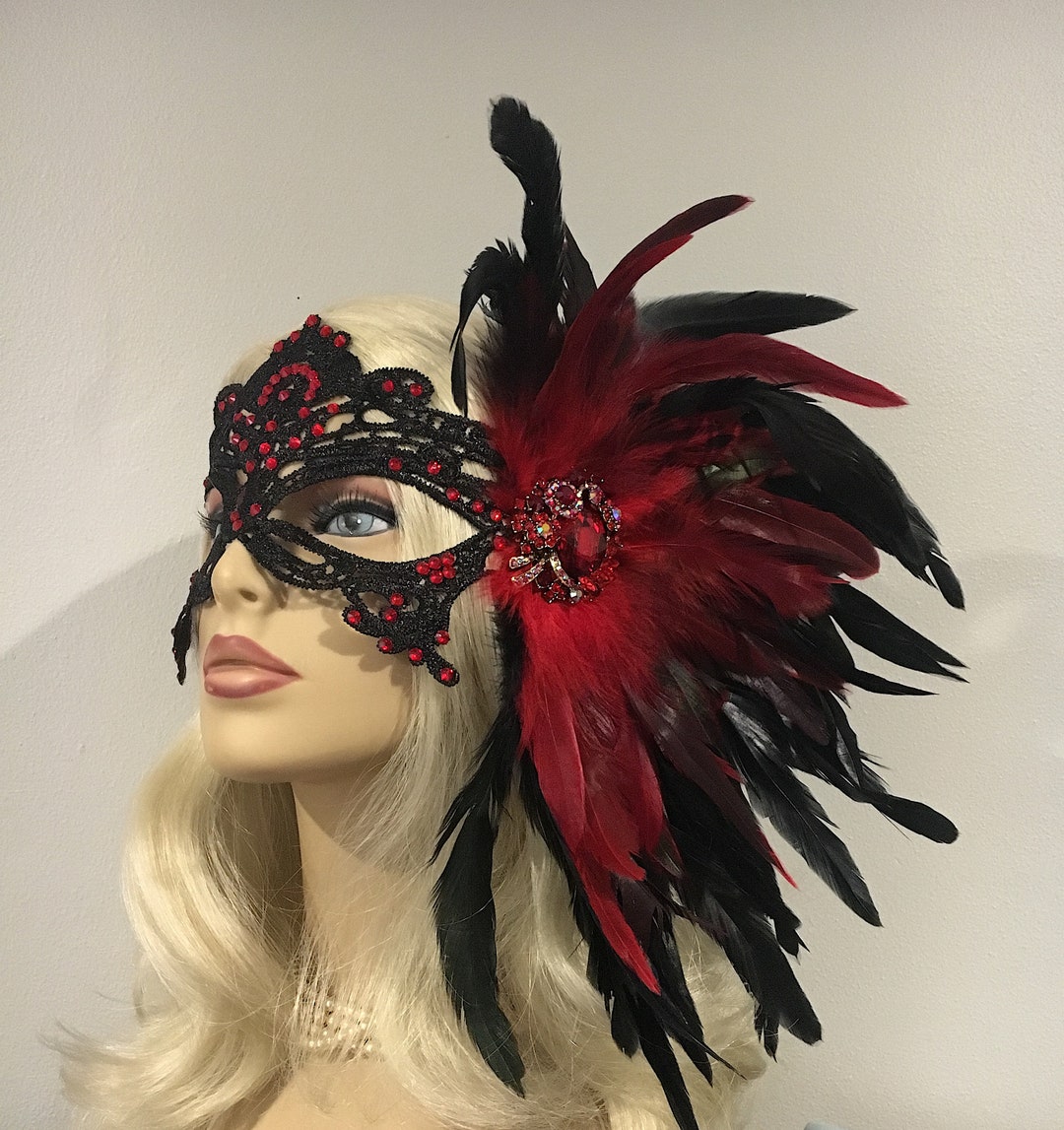 Women's Black Masquerade Mask With Red Feathers Red Masquerade Ball ...