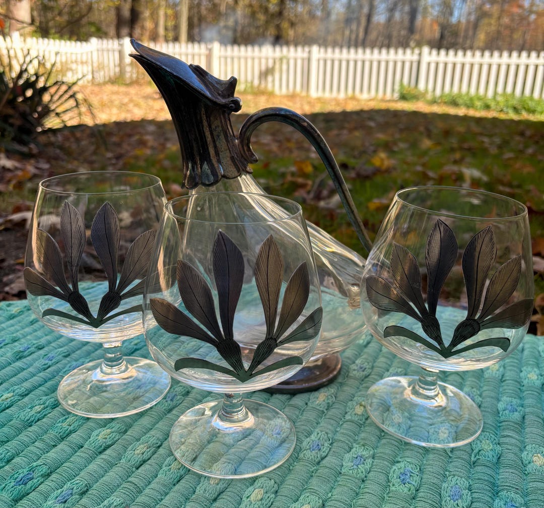 Vintage Duck Decanter and Three Sniffer Glasses With Foliage Silver ...