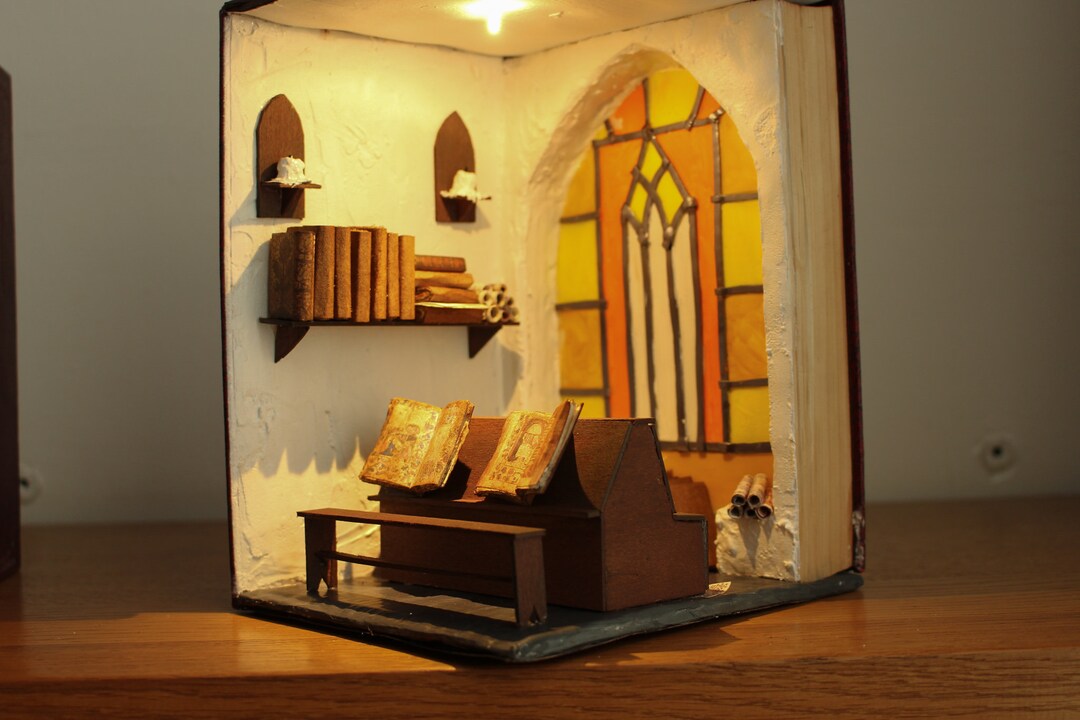 Book Nook Bookend Diorama Bookshelf Art Medieval Library - Etsy UK
