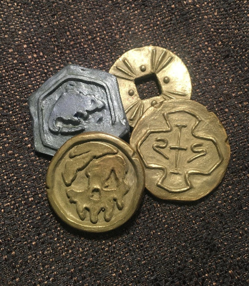 Pirate Thieves Coins, Gold Skull Coins, Doubloons, Ancient Coins, Prop ...