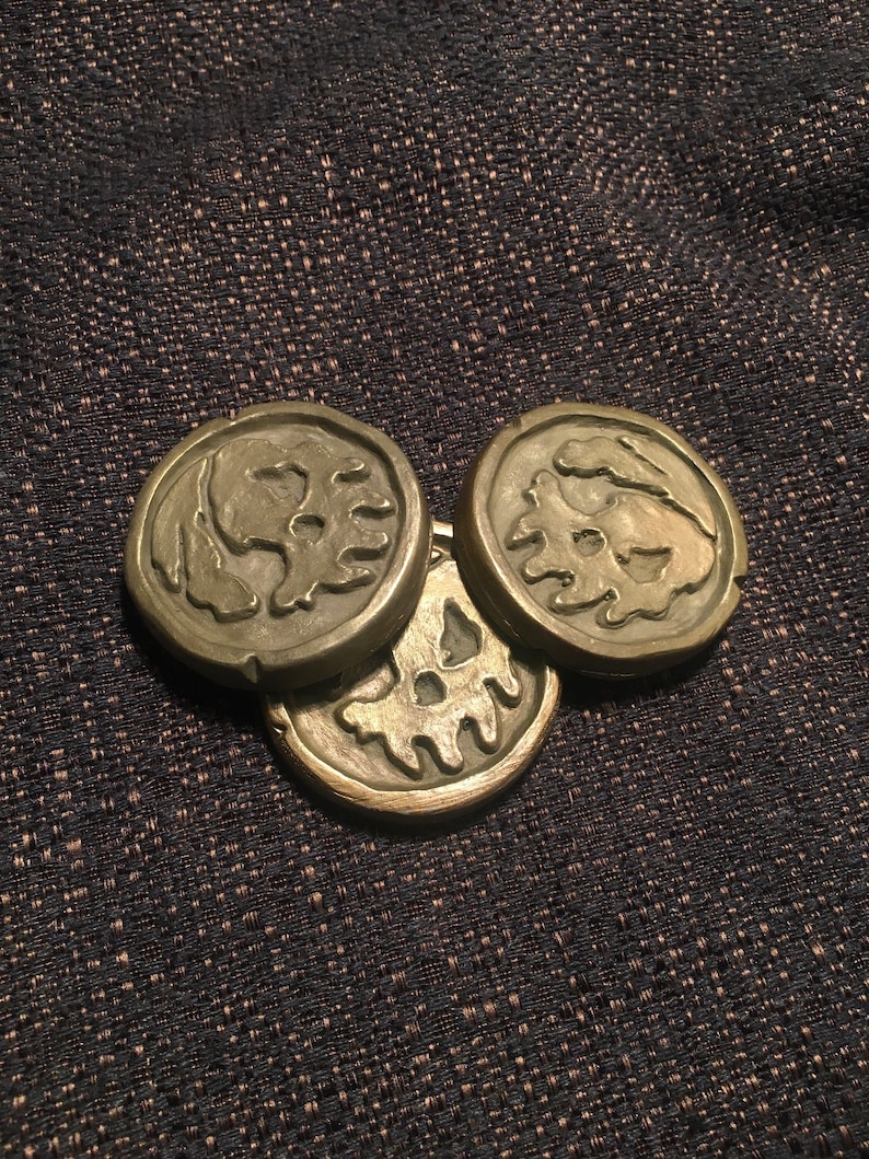 Pirate Thieves Coins, Gold Skull Coins, Doubloons, Ancient Coins, Prop ...