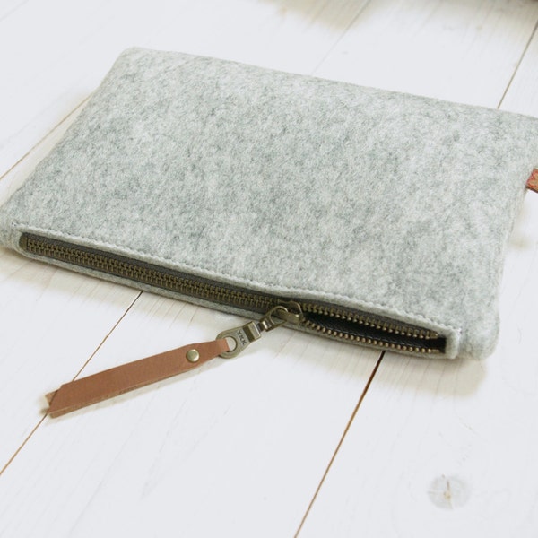 Felt and Zipper - Etsy