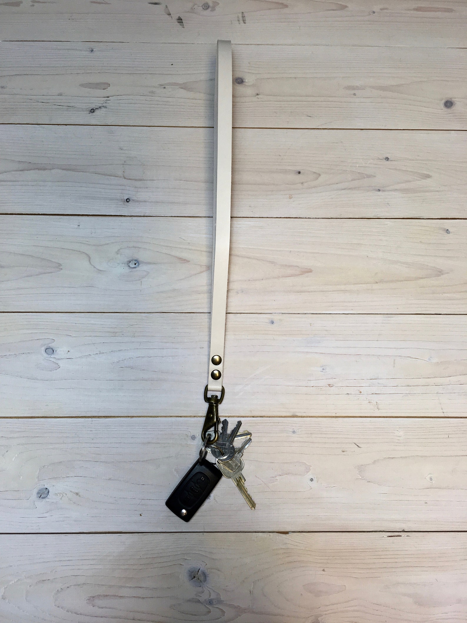 Vegetable Tanned Leather Key Lanyard: Personalized Initial Keychain - Etsy