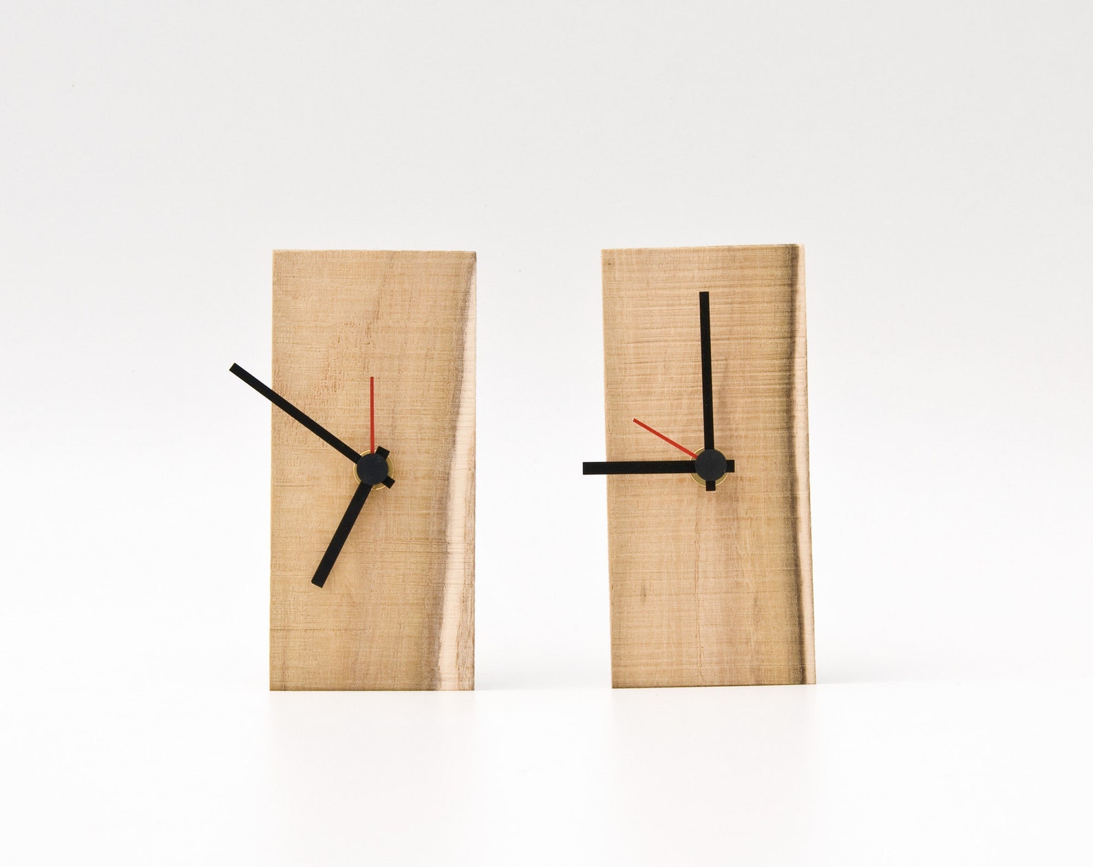 Small Natural Wood Wall Clock / Rectangular Minimalist Design - Etsy
