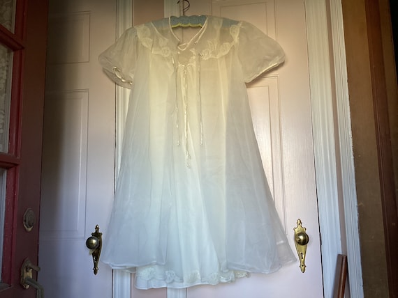 Vintage 1960 bridal peignoir set in soft white nylon … - Gem Vintage 1960 bridal peignoir set in soft white nylon … - Gem
