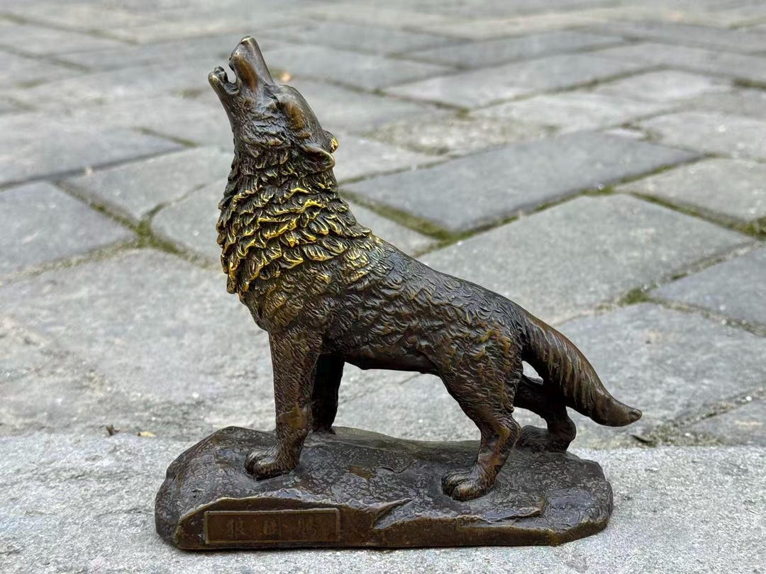 Vintage Decorative Copper Wolf Statue , Ferocious Brass Wolf Sculpture ...