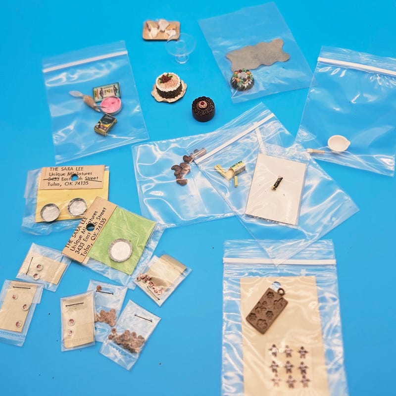 Unique Vintage Dollhouse - Etsy