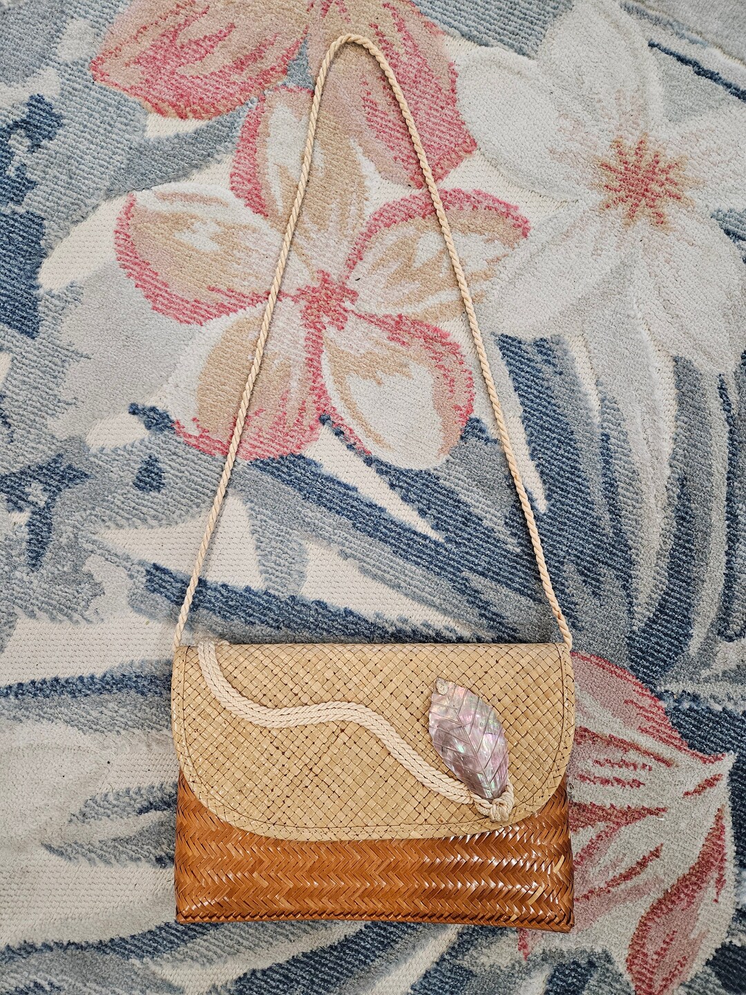 Vintage Genie Purse Woven Straw Clutch Bag With Shell Pearl Accent - Etsy