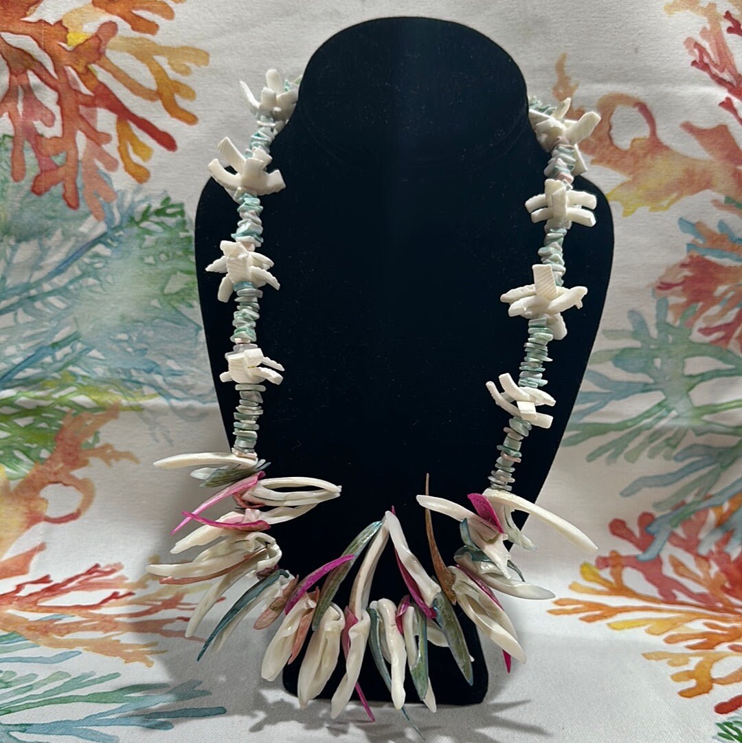 Vintage Carved Shell Necklace - Etsy