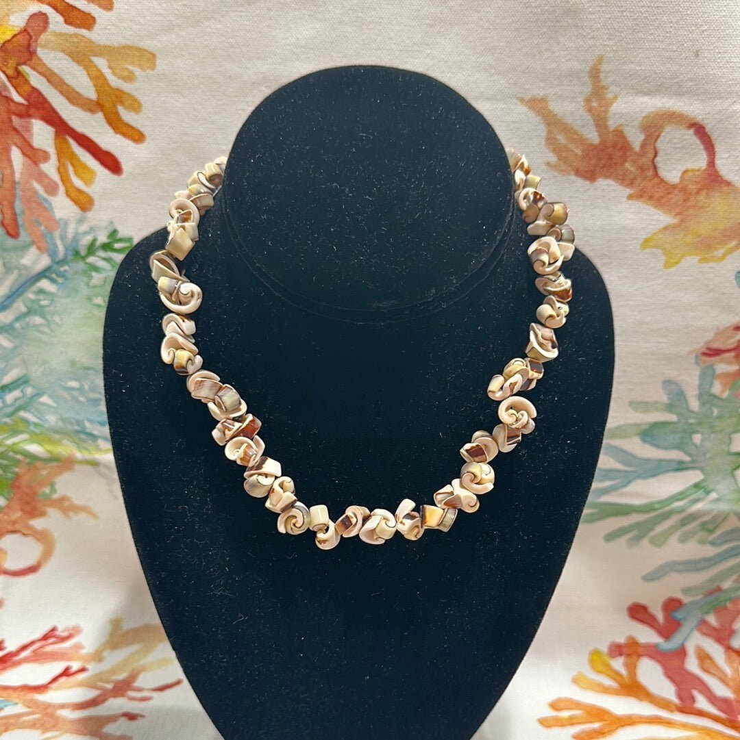 Vintage Carved Shell Necklace - Etsy