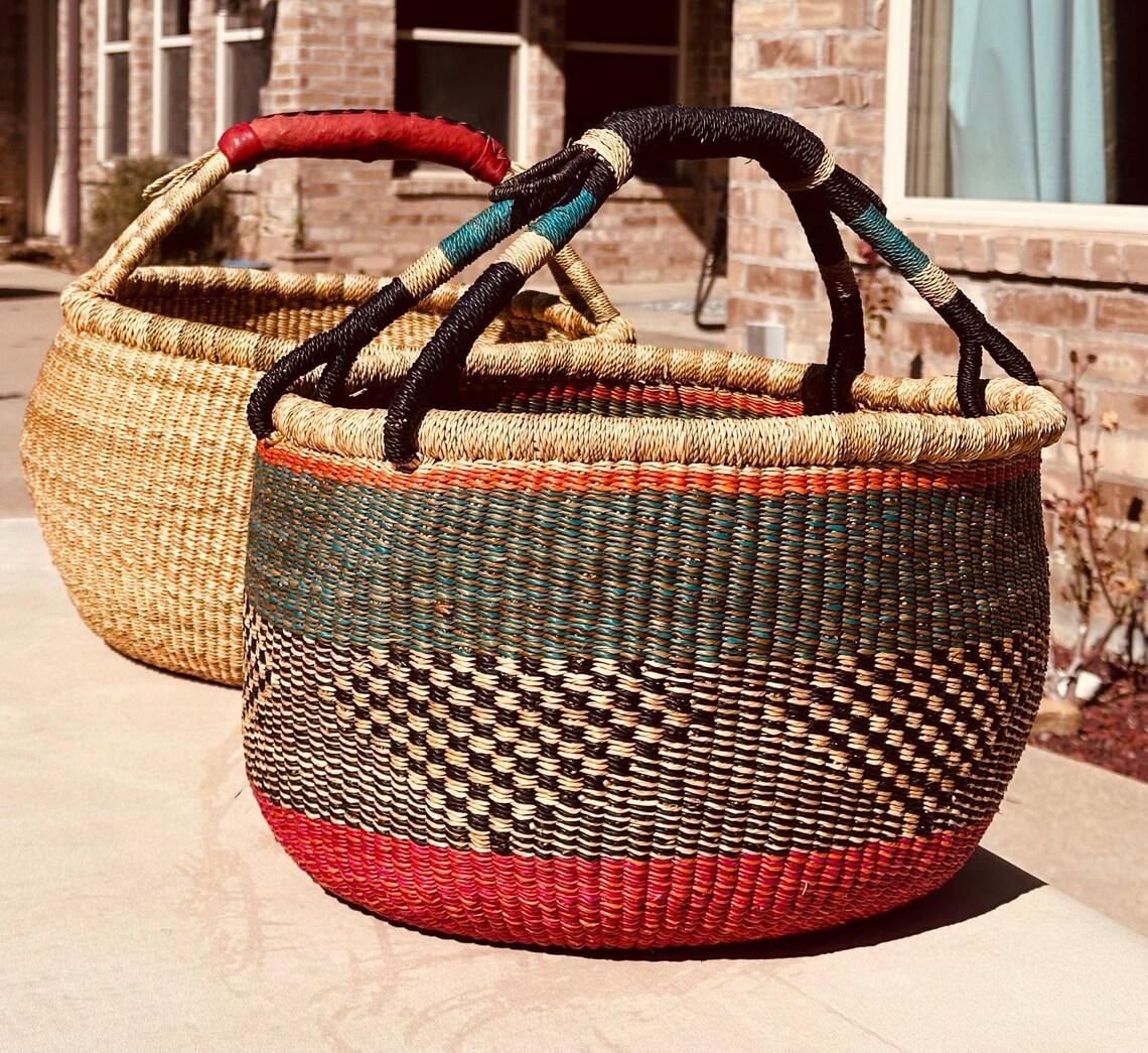 A Touch of Ghanaian Elegance, Discover Unique Large Round Yarn Market ...