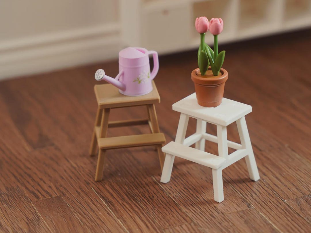 Miniature Step Stool Chair for Diorama or Dollhouse | 1/18 | 1/12 | 1/ ...