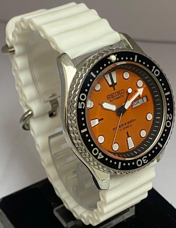 Vintage Seiko Diver Watch: Orange Dial, Automatic Day… - Gem