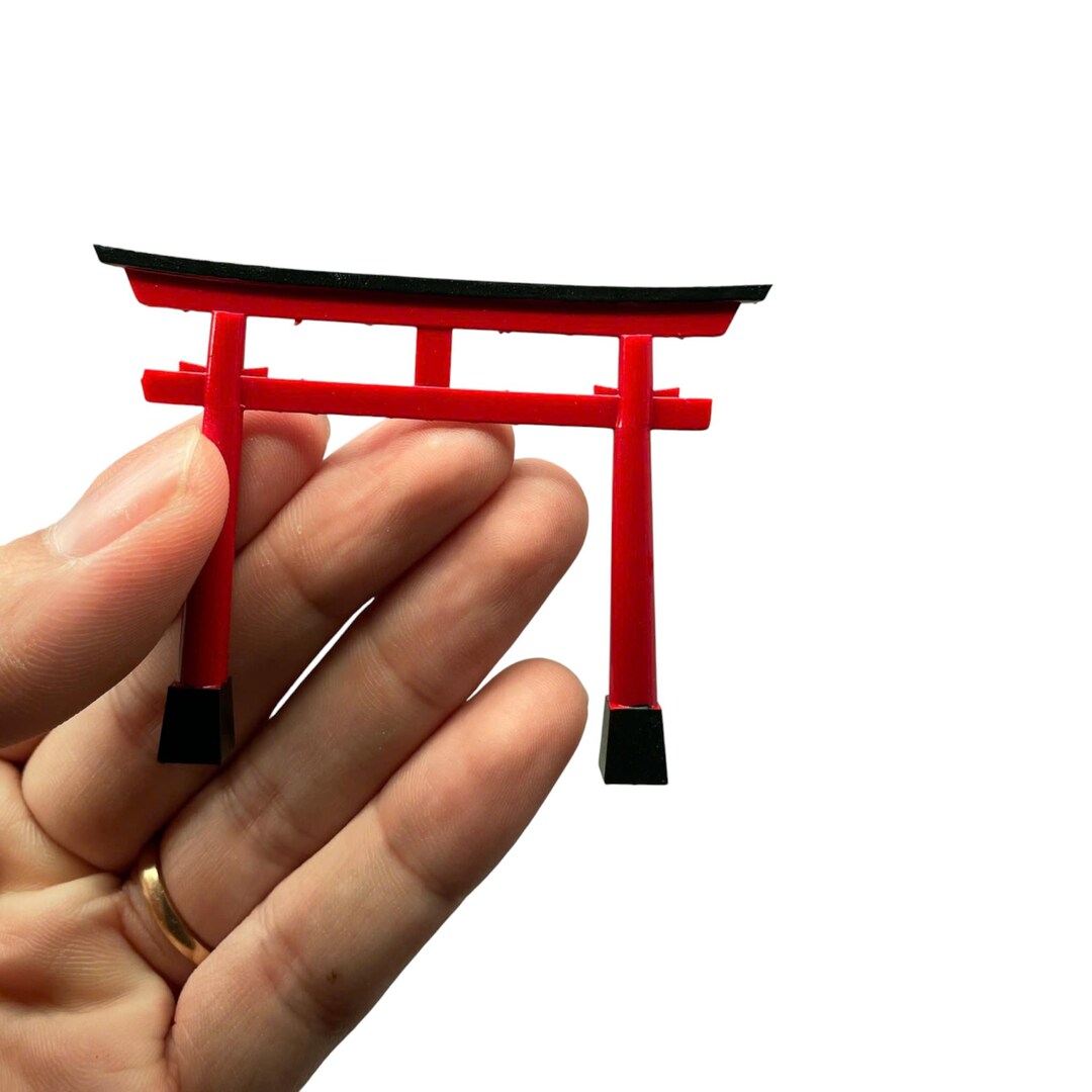 Torii Gate Terrarium Decor | Japanese Shrine Miniature | Resin Ornament ...