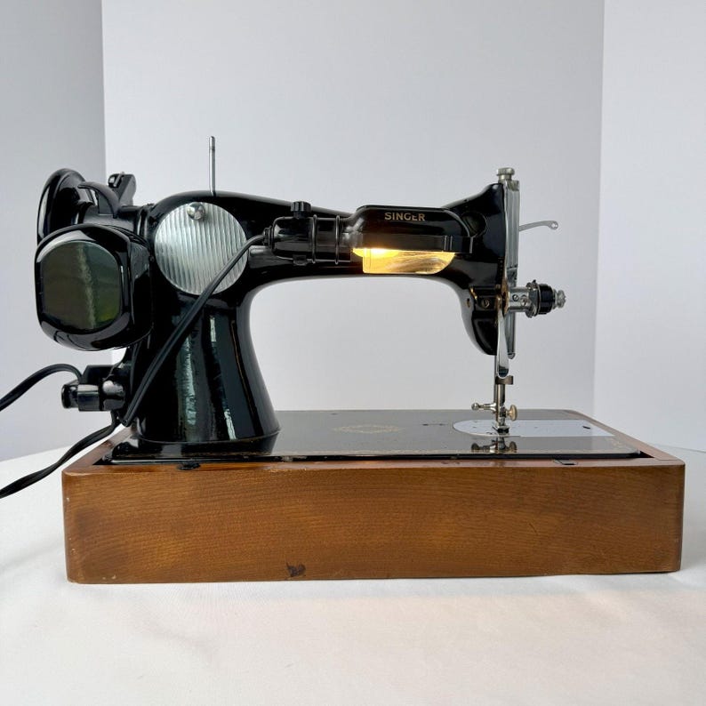 Singer 15-91 Sewing Machine Electric 1956 With Case Pedal Accessories ...