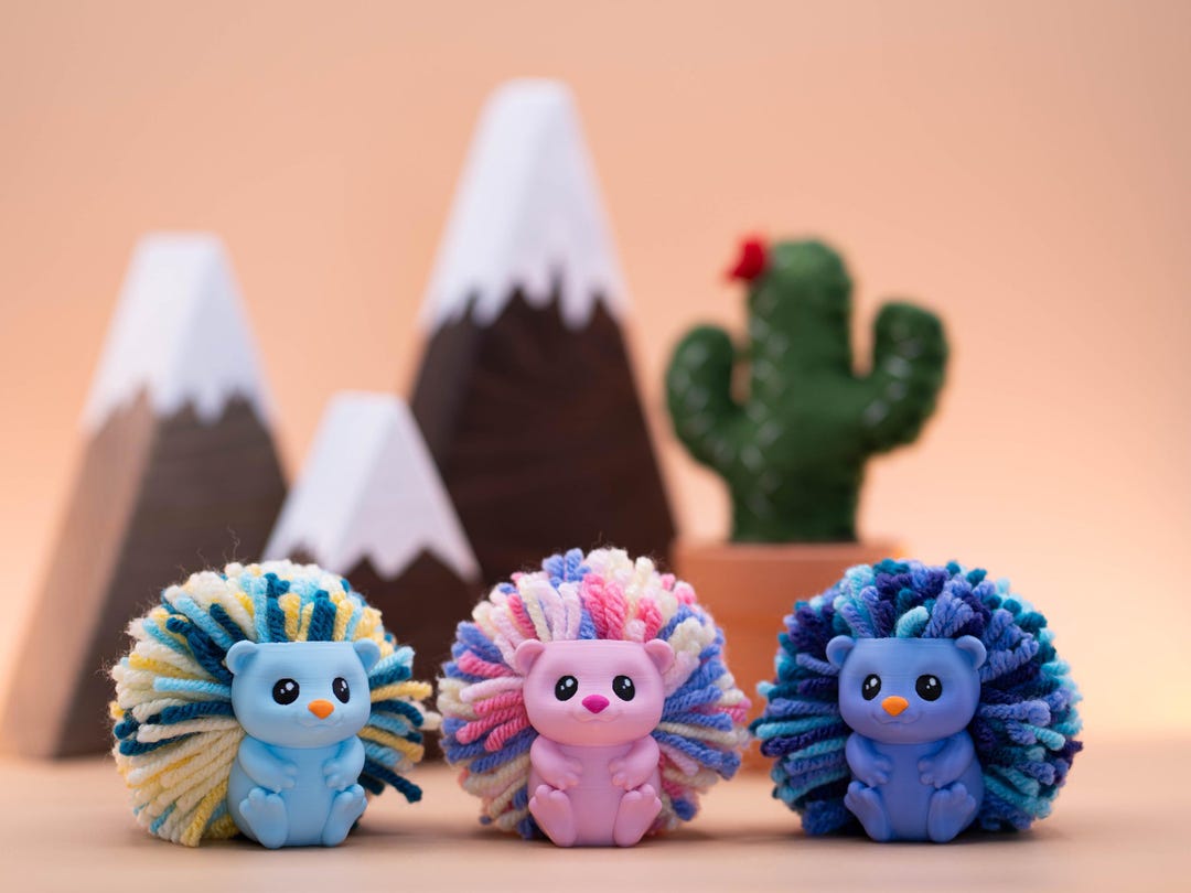 Hedgehog Desk Buddy: 3D Printed Yarn Pom Pom Decor - Mother's Day Gift ...