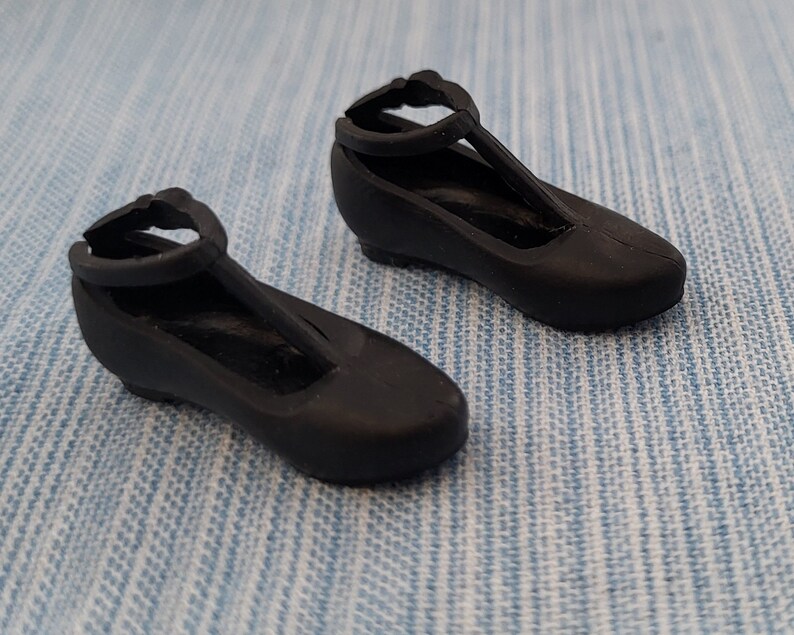 MATTEL BRAND Doll Shoes T-strap Flats FITS Curvy & Flat Feet Barbie ...