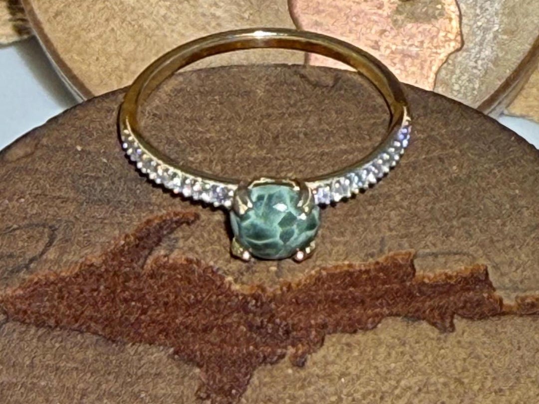 Isle Royale Greenstone Ring, 14K Gold Band With Diamonds, Size 7 - Etsy